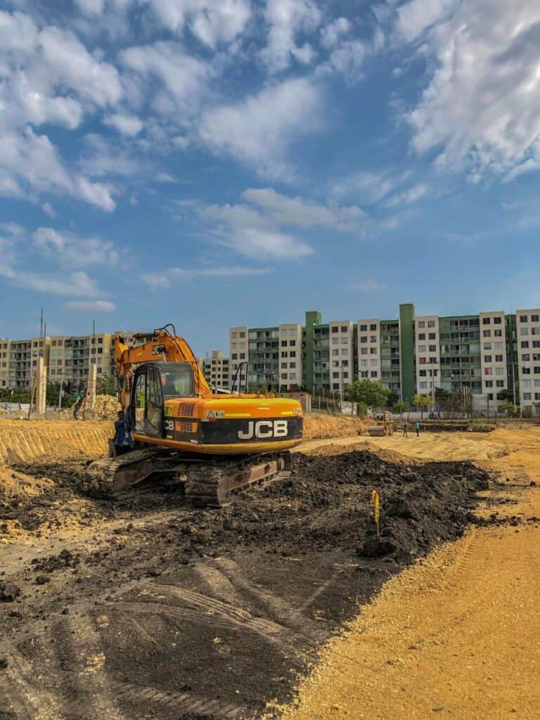 Retroexcavadora sobre oruga JCB Línea JS200LC Modelo 2011 – Arismendy ...